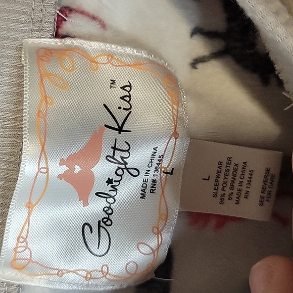 Goodnight Kiss | Intimates & Sleepwear | Goodnight Kiss Reindeer Pajama ...